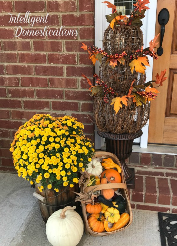 Easy Fall Porch Decor Ideas - A Wonderful Thought