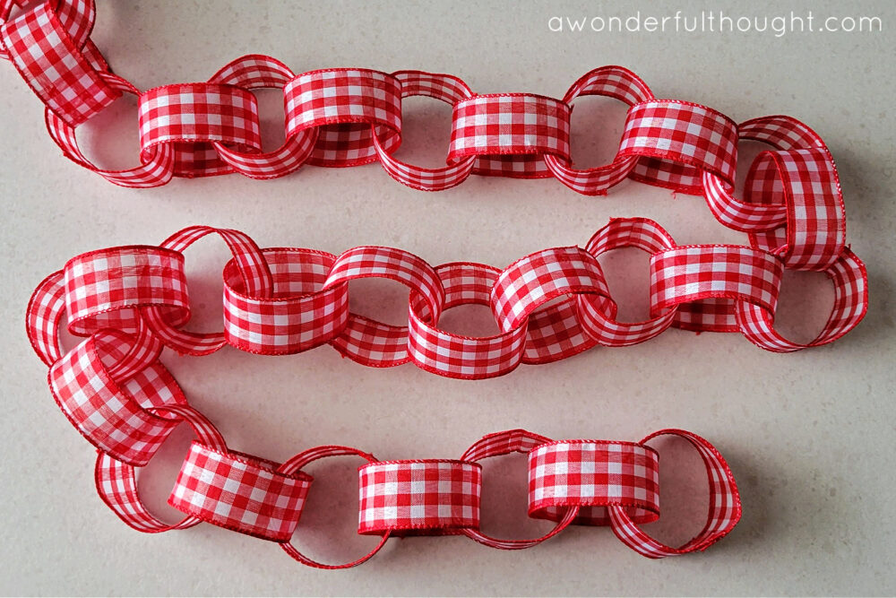 Chain Garland - A Wonderful Thought